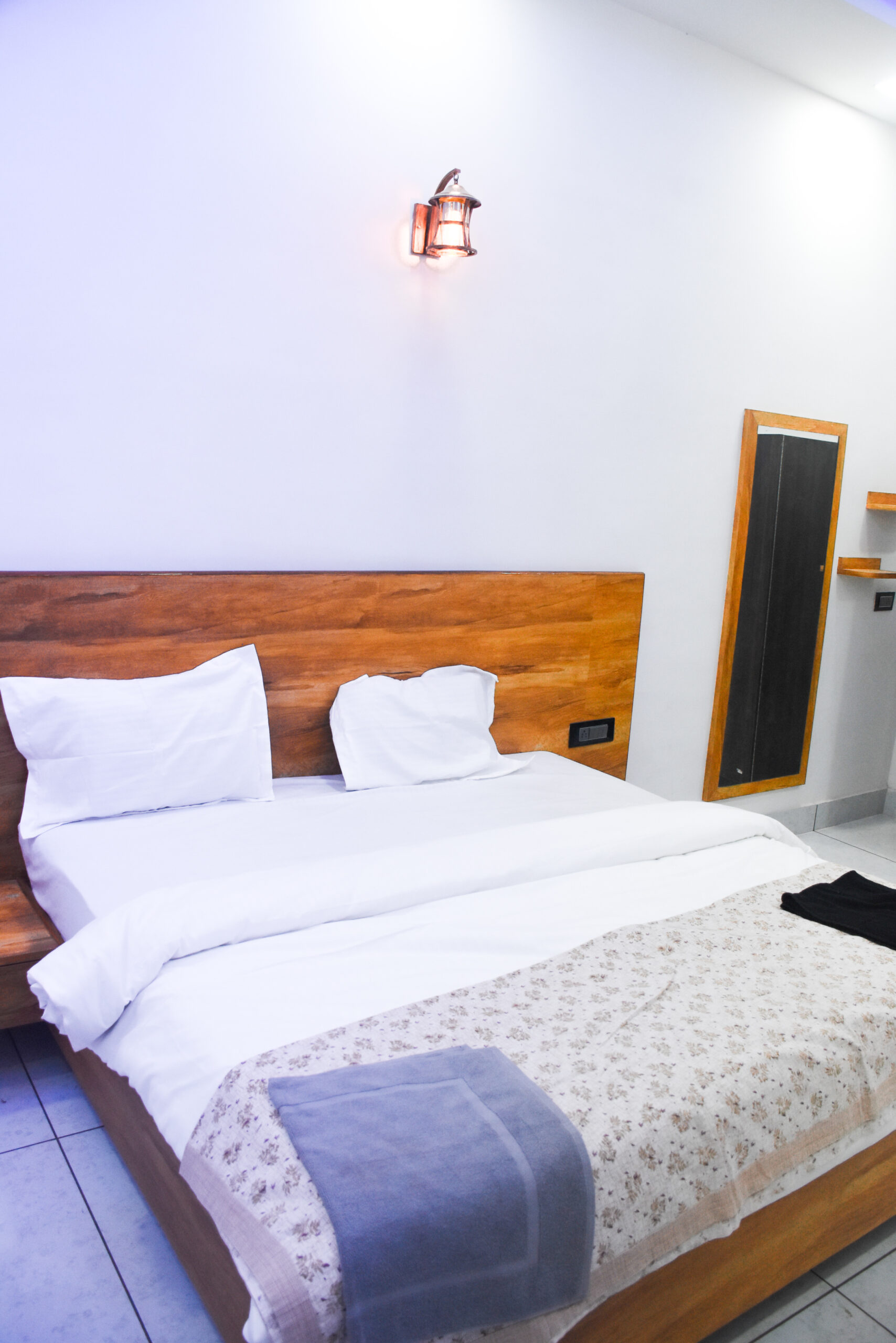Rooms - Thesunflowerresort